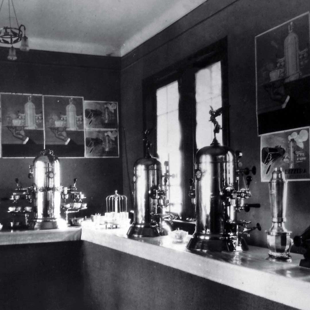 The History of the Espresso Machine and Why Bezzera is Your Best Choic